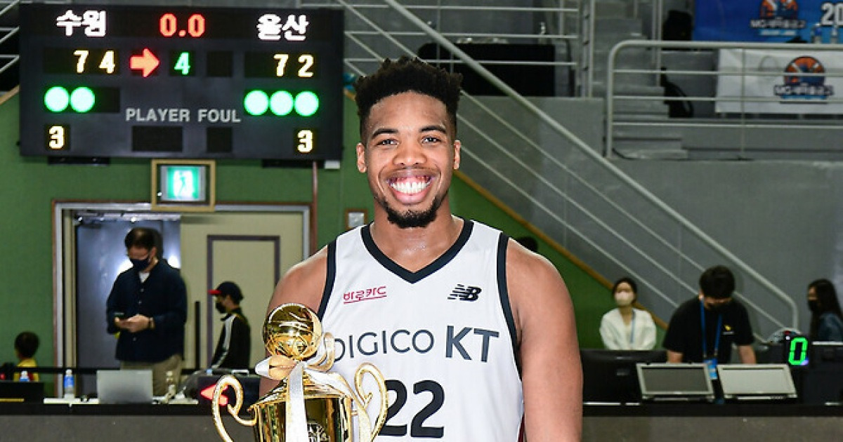 [KBL컵] 'KT 우승의 주역' 아노시케, 외국선수 최초 MVP 수상