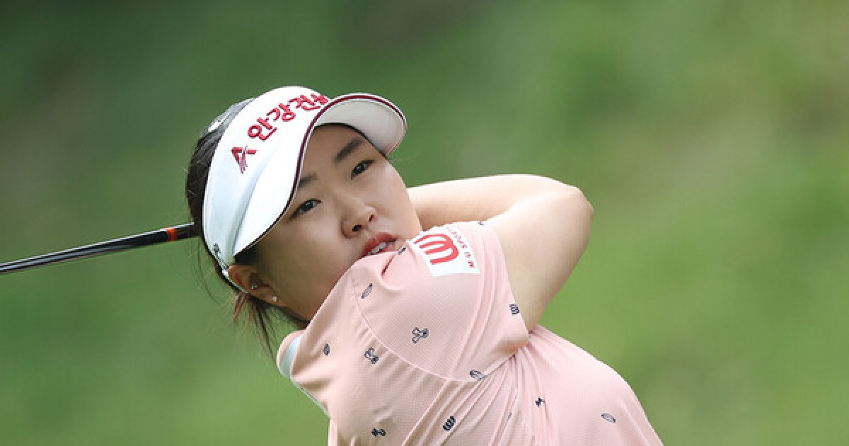 홍진영2, KLPGA 한 시즌 역대 최다인 '29번째 홀인원' 주인공 [하이트진로 챔피언십]