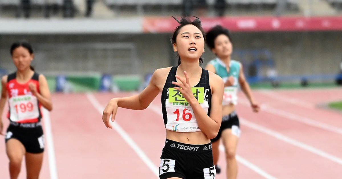 양예빈 '56.55초로 400m 우승'[포토]
