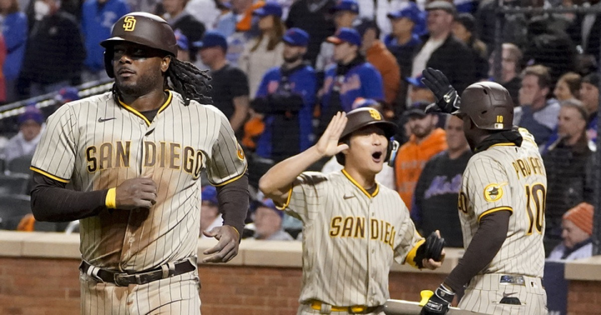 NLWC 3차전, '득점' 기뻐하는 김하성