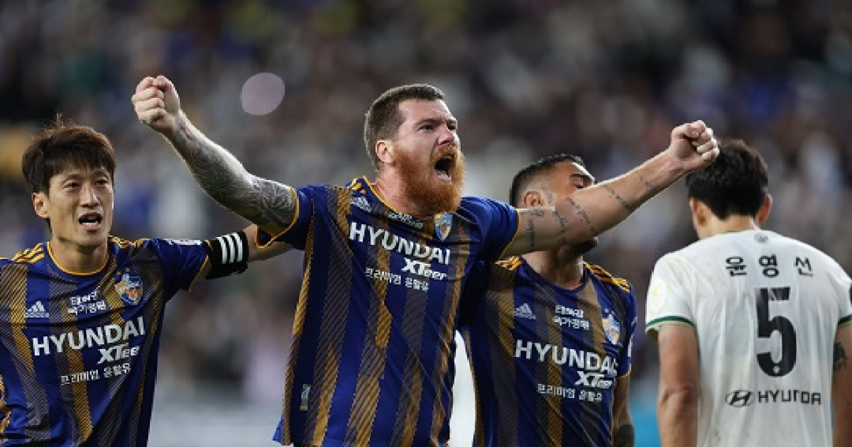 전북전 추가시간 2골 마틴 아담, K리그 35R MVP 선정