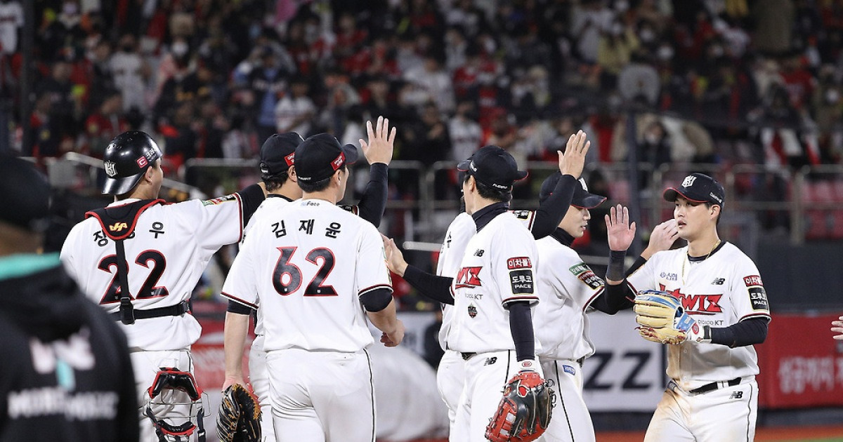 [WC1] 승장 KT 이강철 "소형준, 역시 '빅게임 피처'..준PO, 해볼 만하다"