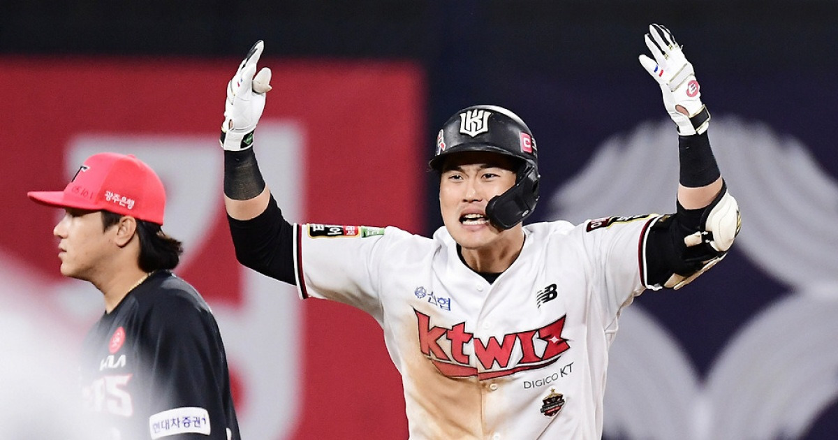 [WC1]여지 없이 끝내줬다, KT 배정대 "노렸던 슬라이더, 운 좋았다"