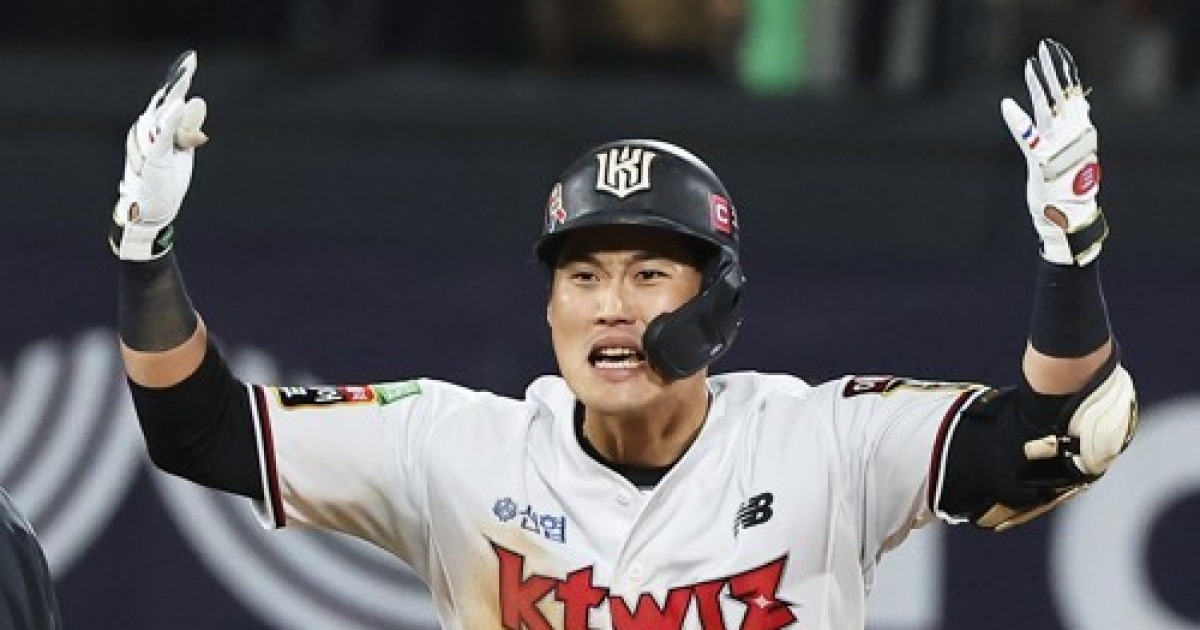 'KIA 침몰시킨 싹쓸이 2루타' MVP 배정대 "솔직히 오늘은 제거다 했어요"[WC1차전]