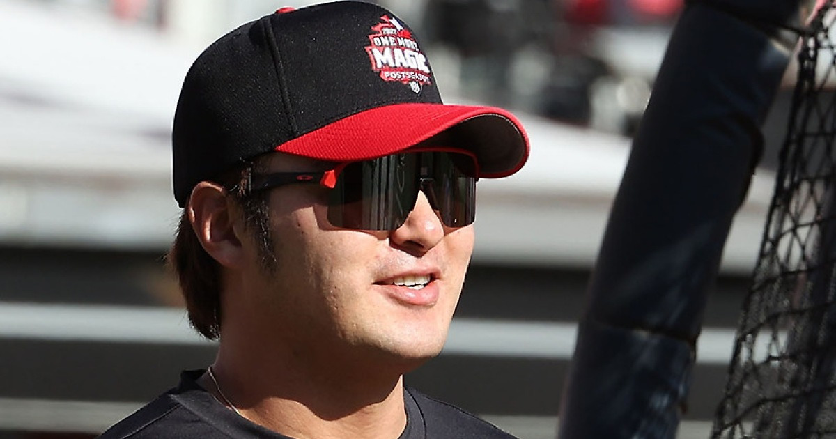 KIA 놀린 상대 4번타자 출격 박병호 "4위 아쉬움 털고 후회 없이 하겠다" [WC1]