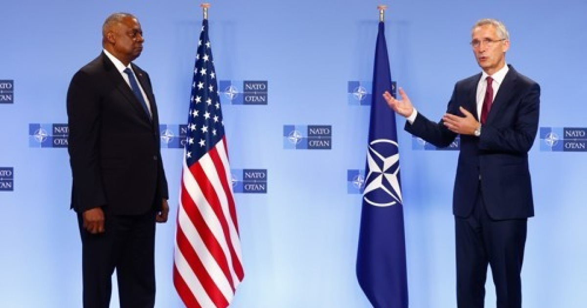 BELGIUM NATO DEFENCE MINISTERS MEETING