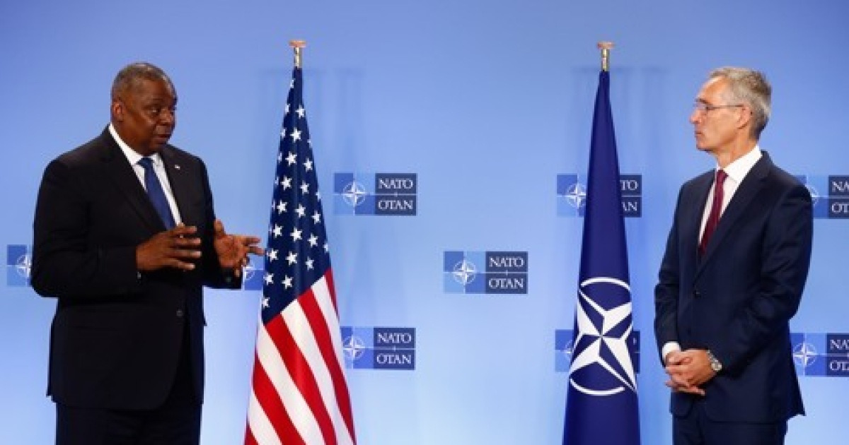 BELGIUM NATO DEFENCE MINISTERS MEETING