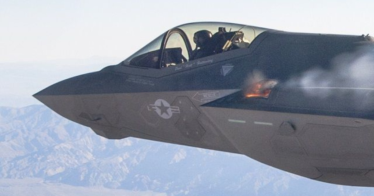 北 군용기 10여대 MDL 북방 25km까지 내려왔다..F-35A 긴급 출격