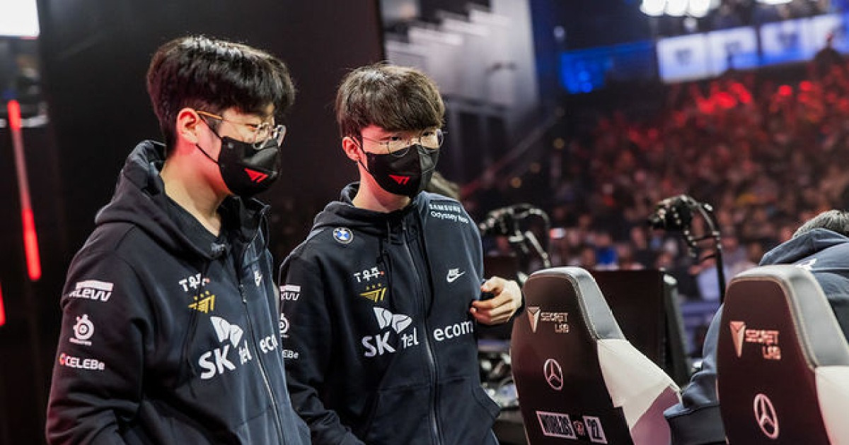 '8강 확정' T1, C9 꺾고 4승 달성 [롤드컵]