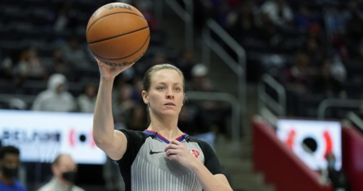 NBA Referee Hires Basketball