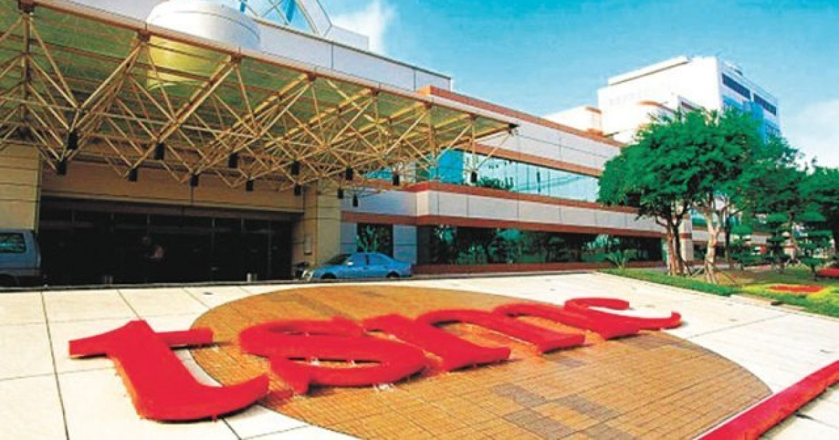 반도체 1위 TSMC도 올해 투자 10% 감축.. 글로벌 침체 신호