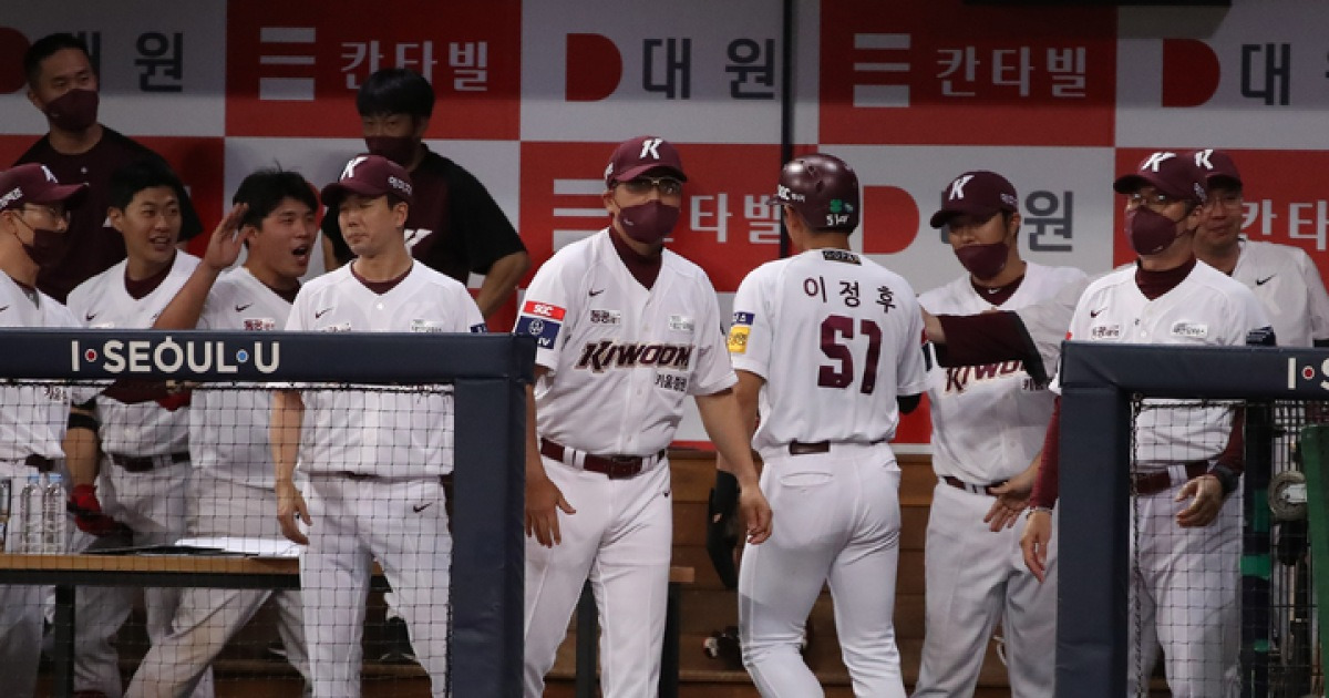 키움vsKT 첫 가을야구 맞대결..'준PO 1차전 잡아라'