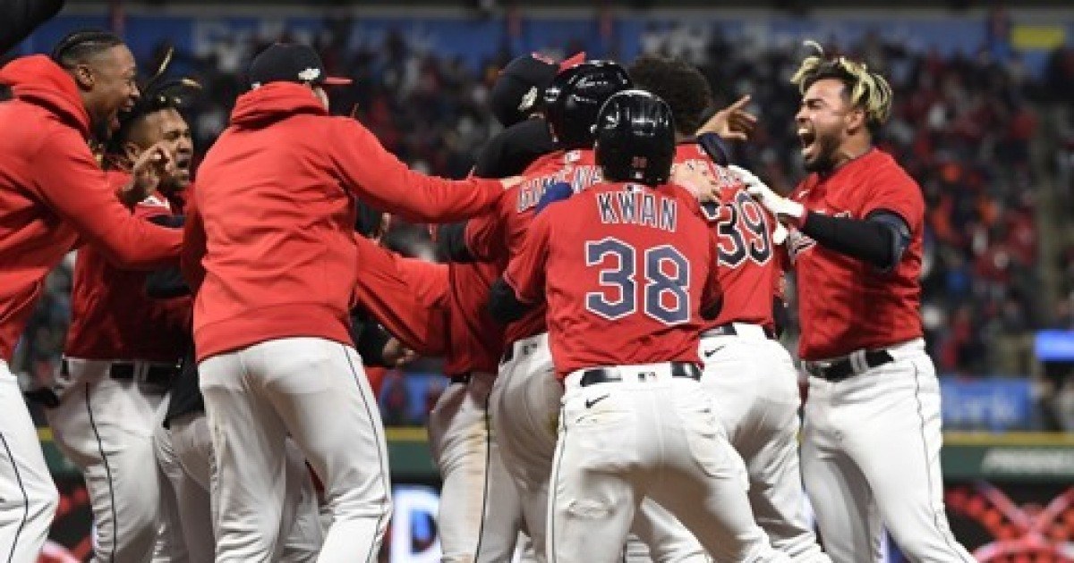 ALDS Yankees Guardians Baseball