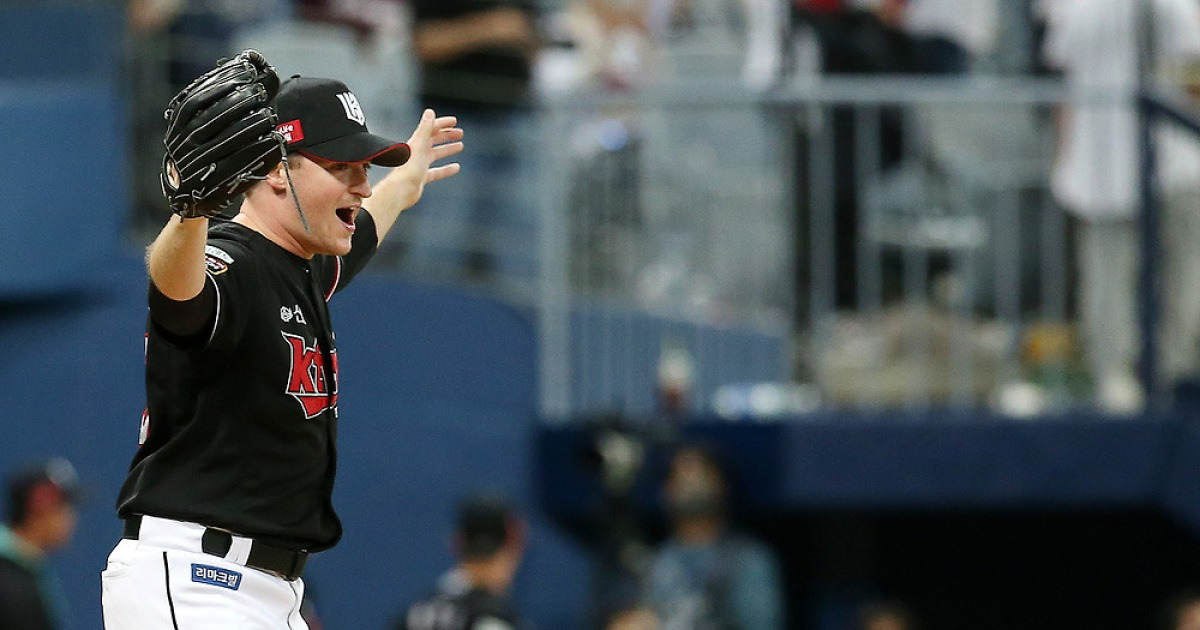 [준PO2] '역투' 벤자민 "아직 에너지 충분..PS 아드레날린도 솟아"