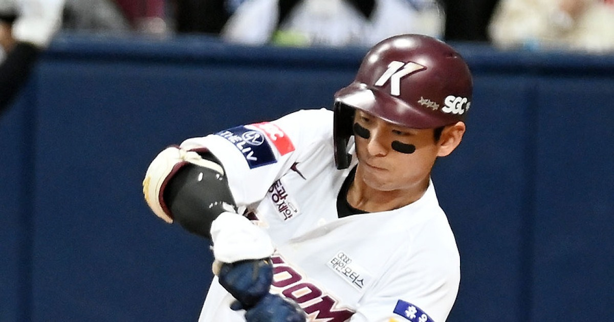 무대 안 가리는 이정후, PS 15G 연속 안타 신기록 작성 [준PO2]