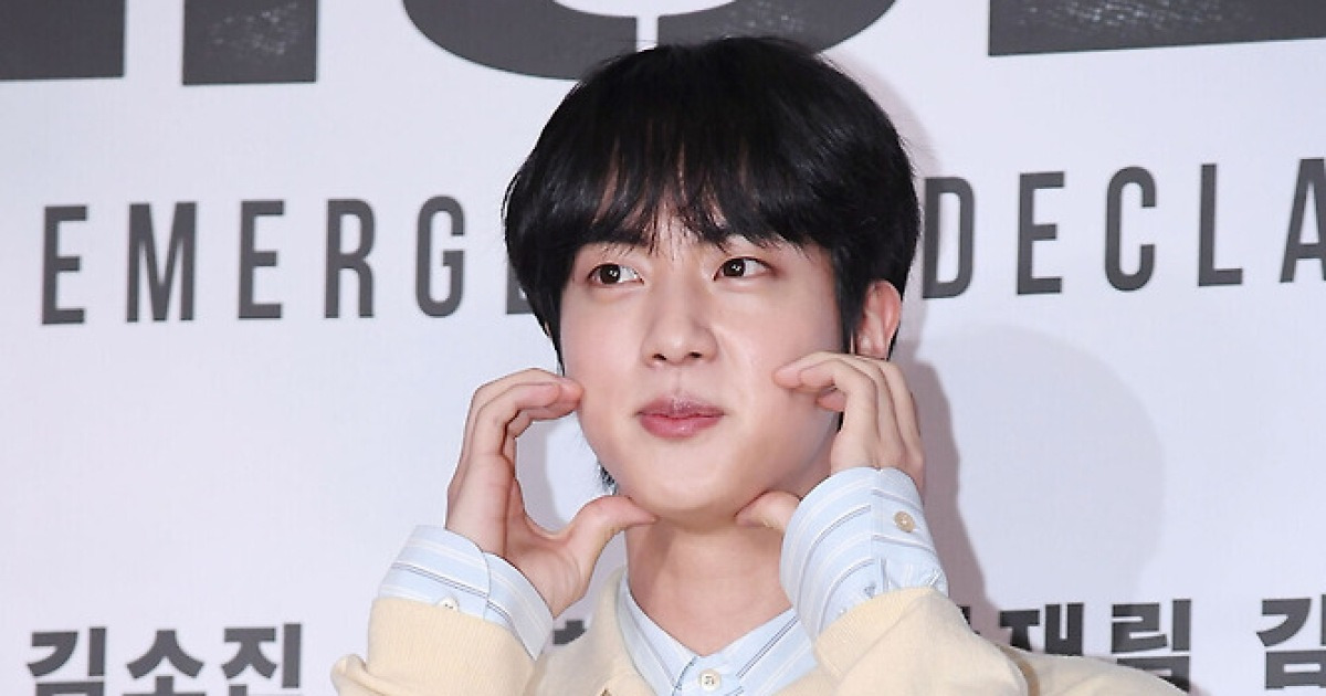 방탄소년단 진 10월 말 솔로 데뷔 콜드플레이와 협업 가능성 제기