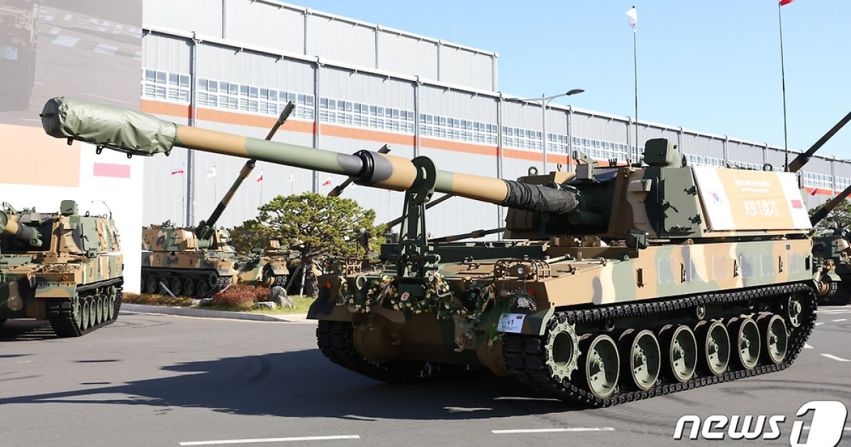 'K방산' 한화디펜스·현대로템, 폴란드 수출 K9 ·K2 첫 출고(종합)