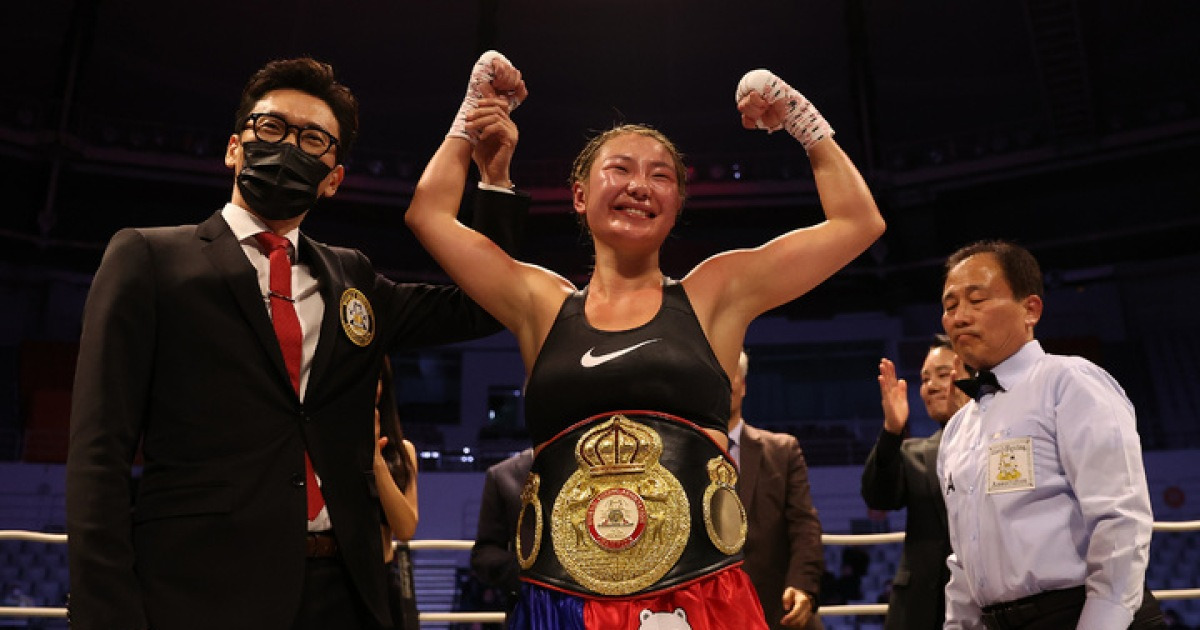 WBA 여자 슈퍼페더급 챔피언 최현미, 10차 방어 성공