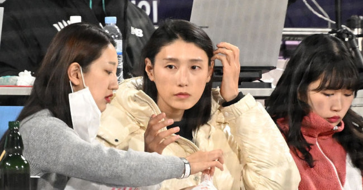 김연경 직관 응원 효과? 황재균, 드디어 준PO 첫 안타 신고 [준PO3]