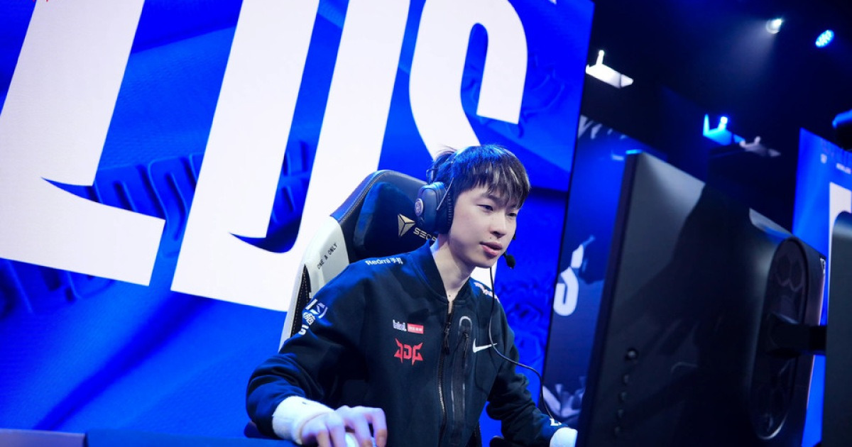 [롤드컵] '3-0 압승' JDG 호프 "RNG, T1 꺾고 '1부리그' 증명해라"