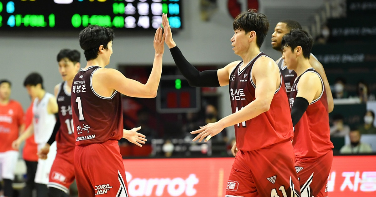 [류동혁의 이슈분석] 확 바뀐 공격 시스템. KGC '모션 오펜스' 팀 약점을 모두 메우고 있다