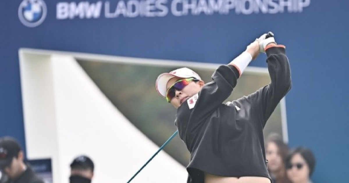 '원주의 딸' 김효주, 고향 무대서 열린 LPGA 대회 3R 5위..선두와 3타 차