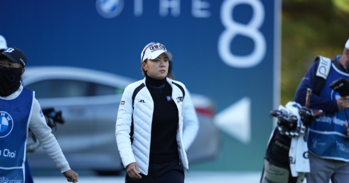 최나연, LPGA 은퇴선언 자리서 '홀인원'.. 1.5억원 차량은 덤