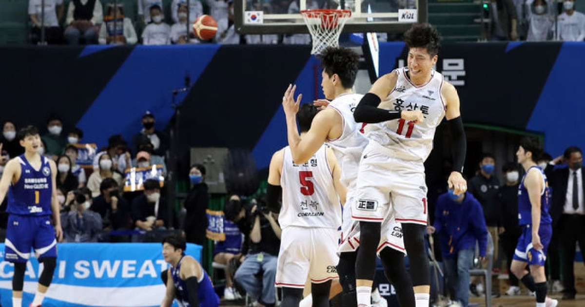 '오세근 3.4초 역전골' KGC, 창단 첫 개막 4연승.. SK 첫 승(종합)