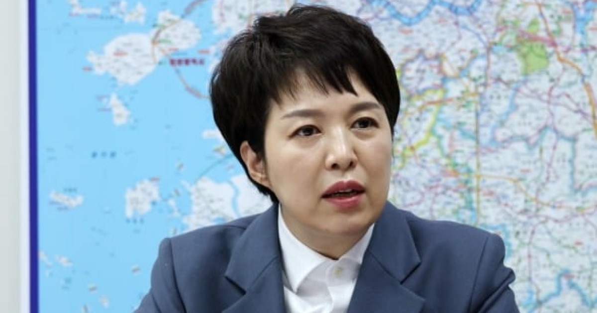 尹대통령 SNS, 2030 주도.."9급 공무원, '차관급' 수석에 직보" [여기는 대통령실]