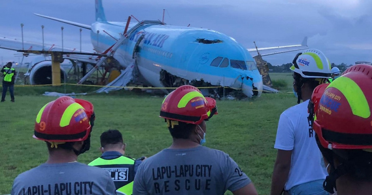 Korean Air plane with 162 passengers overruns runway at Cebu Airport