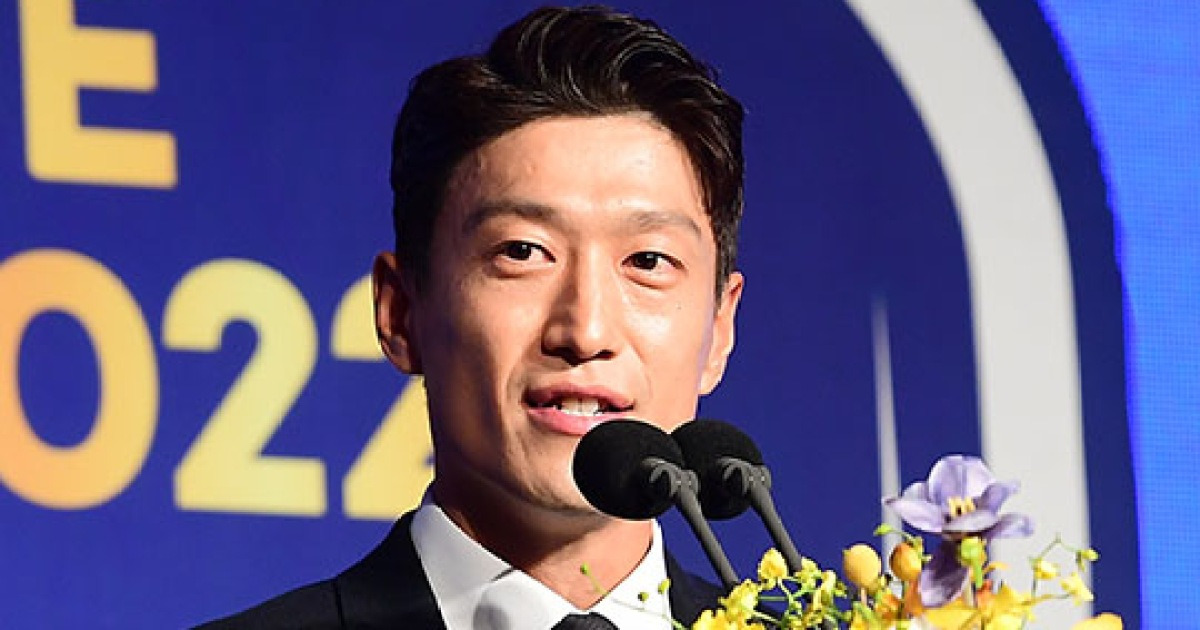 이청용 'K리그1 우승이끌고 MVP에 등극' [MK포토]