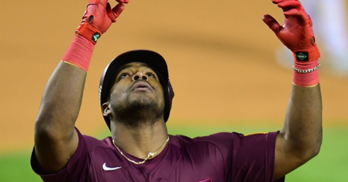 푸이그, 추격의 투런 홈런 '꽝'..승부 아직 안 끝났다 [PO1]