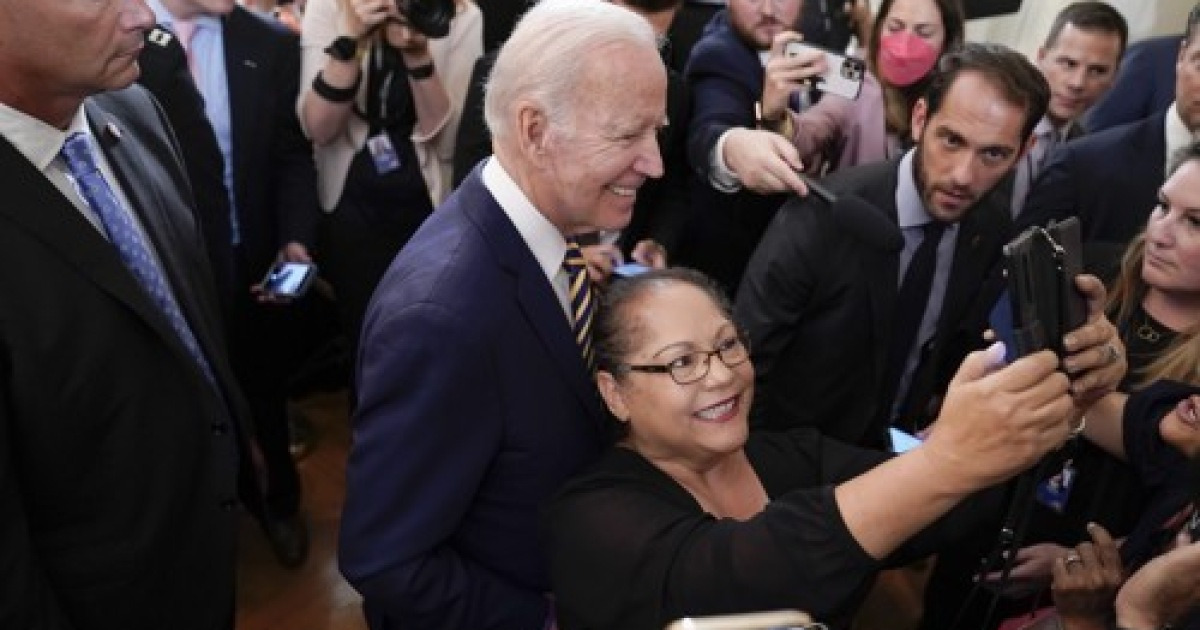 Election 2022 Biden Rope Lines