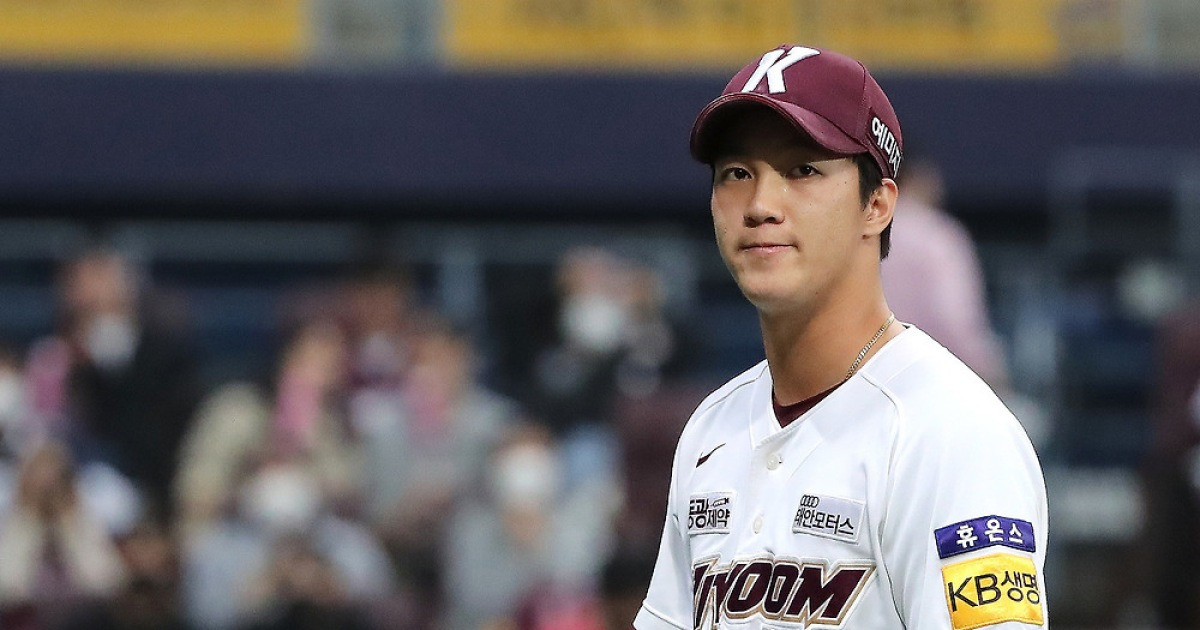 [PO2] LG 켈리·김윤식, 키움 애플러·안우진 2차전 미출장 선수