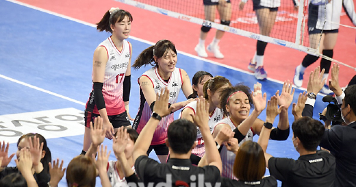 [MD포토] KGC인삼공사 '풀세트 접전 끝에 3-2 승리'