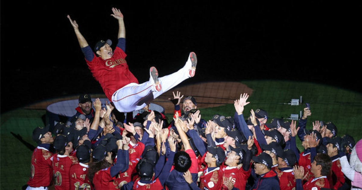 194cm·130kg 이대호 '에이징 커브' 예측 가능했나