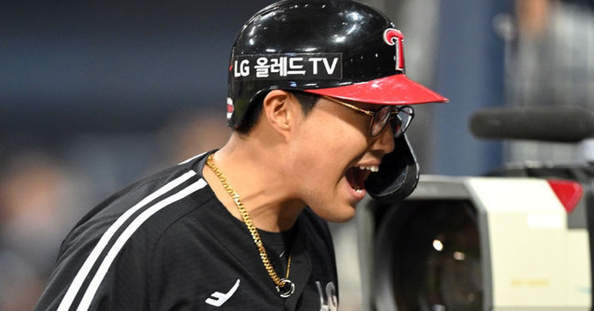 채은성, 안우진 커브 공략해 홈런 폭발...LG 2-0 리드 [PO3]