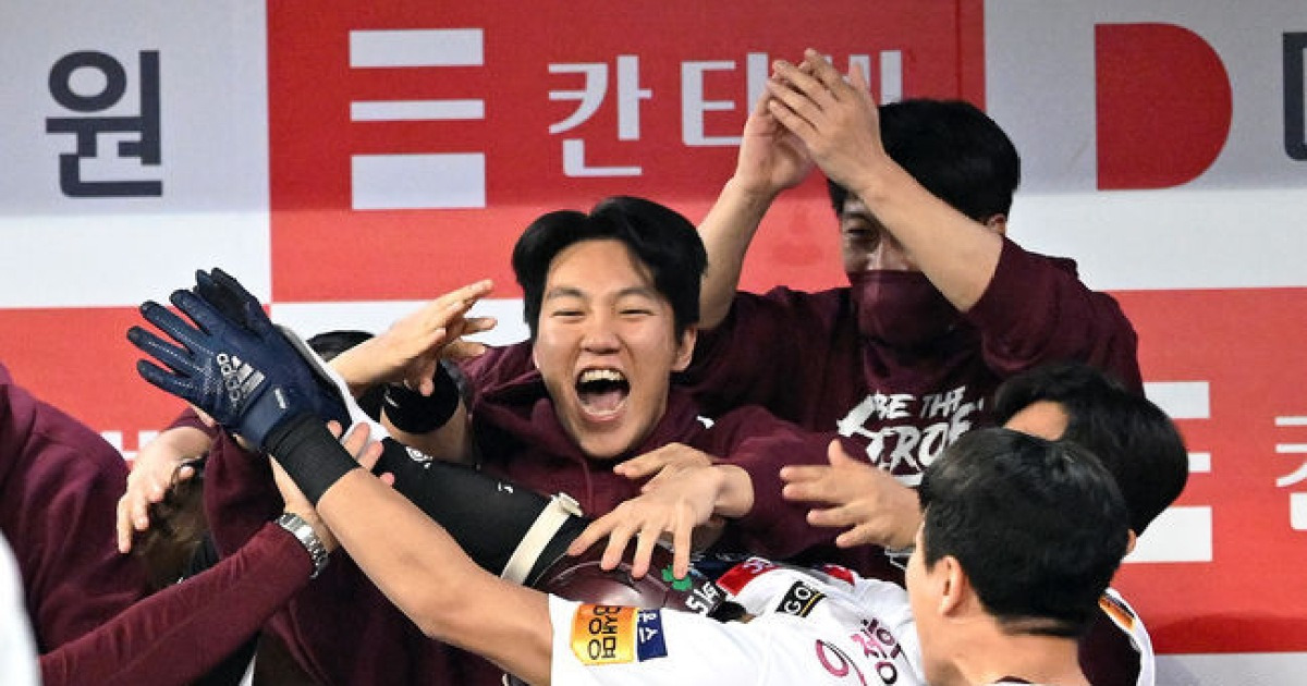 0:2→3:2→4:3→6:4, 역전드라마 3차례, 승자는 키움이었다…KS 진출 1승 남았다 [PO3 리뷰]