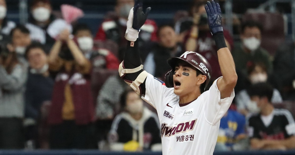 [PO] 키움 이정후 vs LG 김현수, 3번 타자에 달린 4차전 승부