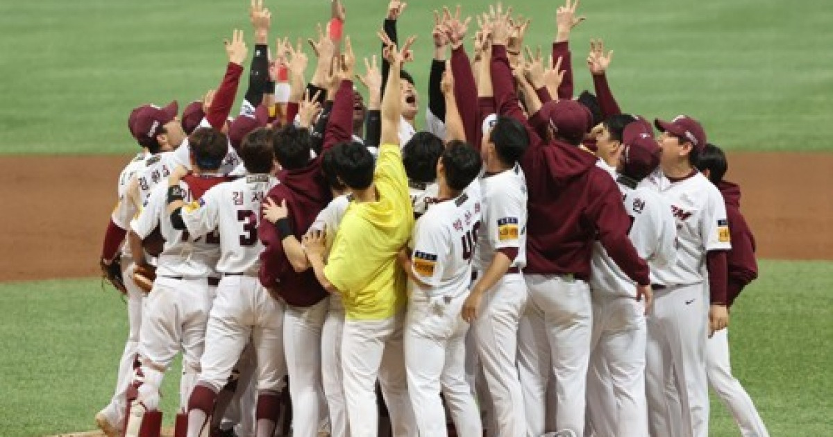 '3년만 KS행' 키움, 푸이그 원맨쇼와 함께 LG 상대 업셋 완성… 'SSG 나와!'[PO4]