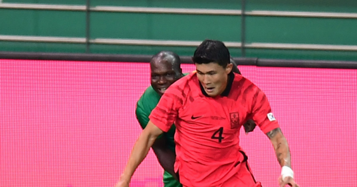 英매체 “김민재, 한국 월드컵 8강 후 EPL 이적?”