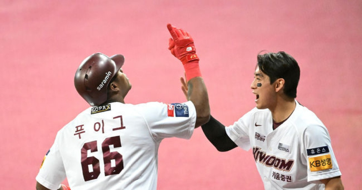 ‘ML 가을 5홈런’ 푸이그, KBO에서 벌써 3홈런…역시 메이저리거는 다르다 [PO4]