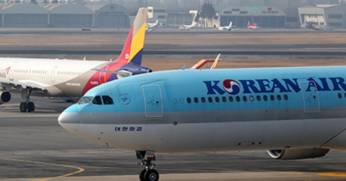 KAL plane headed to Sydney forced to land on engine issue a week after ...