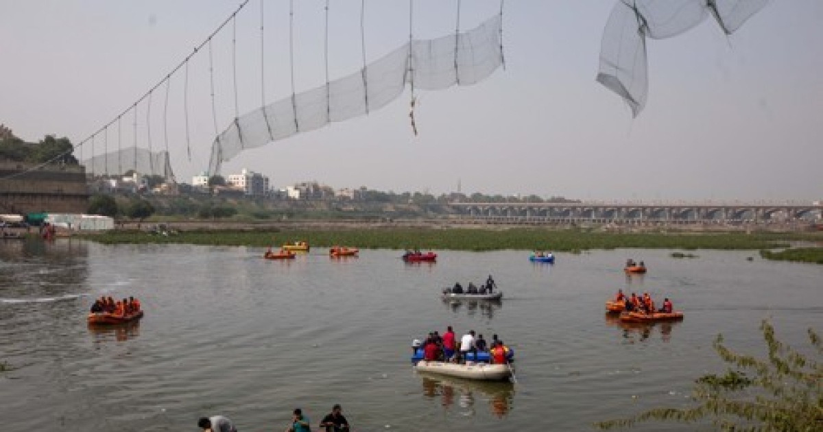INDIA ACCIDENTS SUSPENSION BRIDGE COLLAPSE