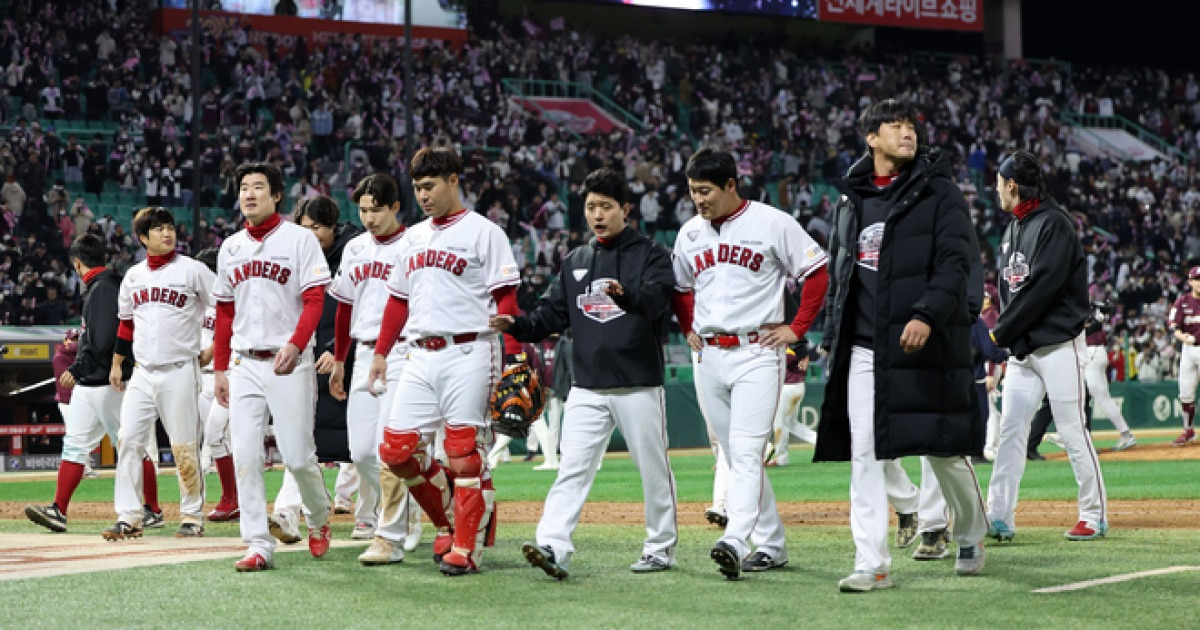 잇따른 실수에 뒷문 불안까지···SSG, KS 험로 불가피