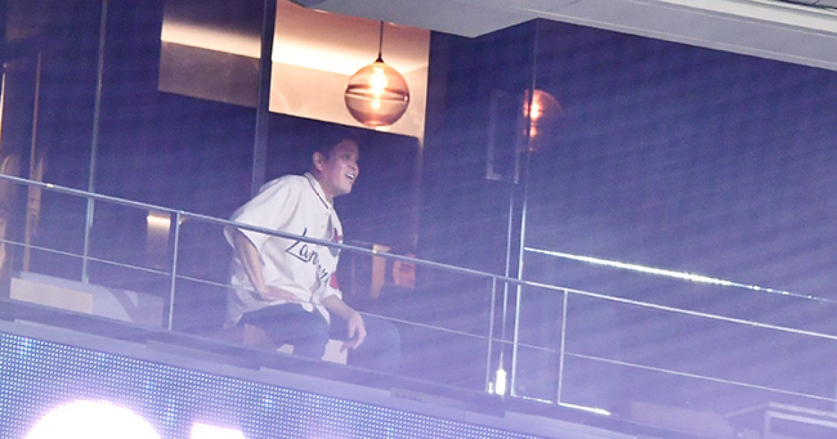 [ST포토] KS 2차전 찾은 SSG 정용진 구단주