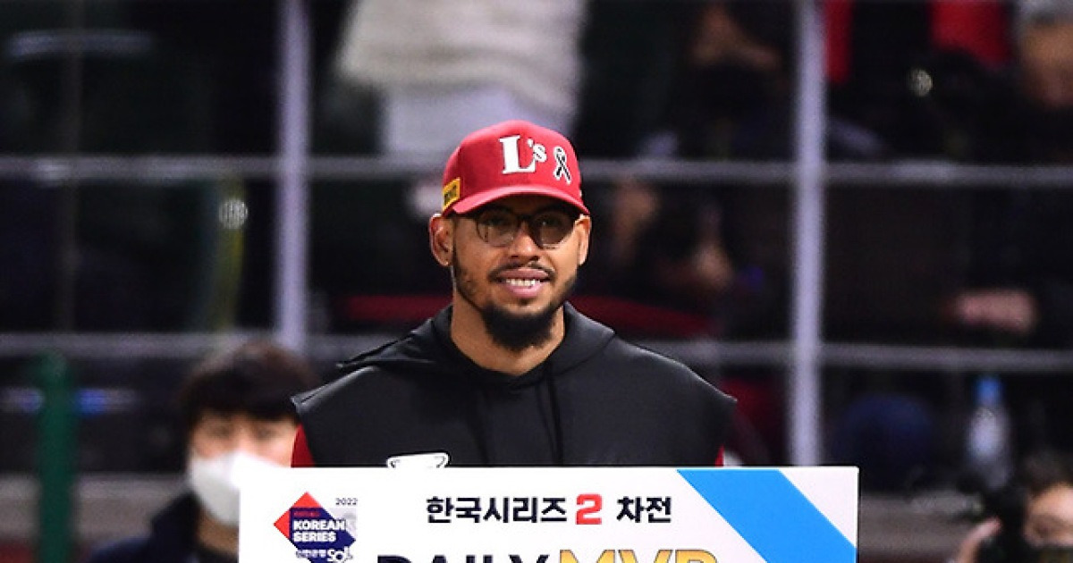 '7이닝 1실점 쾌투' SSG 폰트, KS 2차전 데일리 MVP 선정