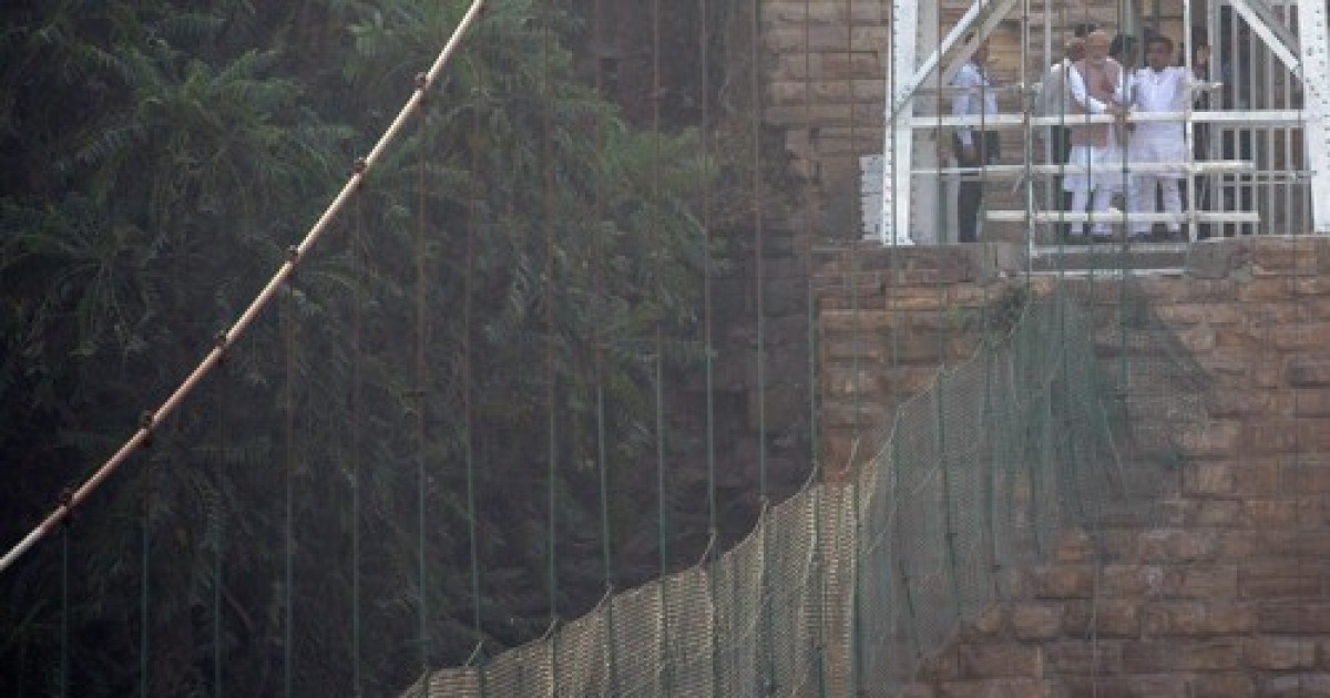 epaselect INDIA ACCIDENTS SUSPENSION BRIDGE COLLAPSE
