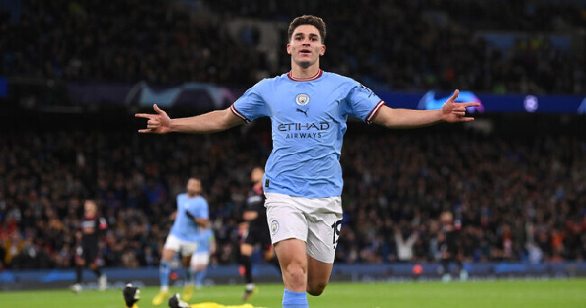 [ucl.review] '알바레스 1G 2AS' 맨시티, 세비야 3-1 제압...무패로 16강 진출