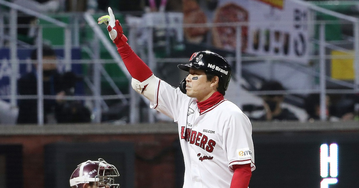 [KS3] SSG 주장 한유섬 "몸에 맞고 출루할 각오까지 돼 있다"